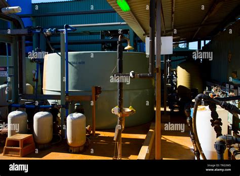 Le Filtre à Eau Par Osmose Inverse Industrielle Photo Stock Alamy