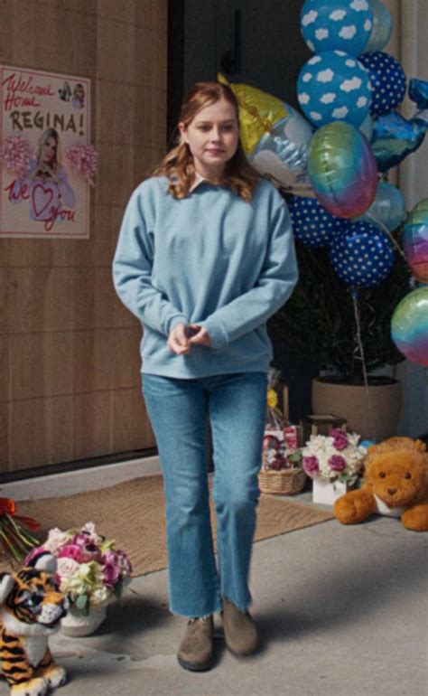 Neutral Toned Suede Ankle Boots Of Angourie Rice As Cady Heron In Mean