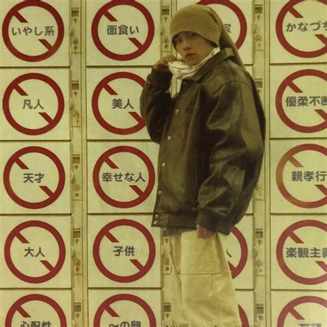 周杰伦早年写真集《半岛铁盒》内页写真超清大图 哔哩哔哩