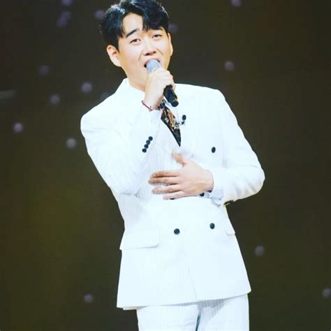 황영웅 26주차 써클차트 3830점으로 점유율 공동 104위음악적 매력 증명하며 꾸준히 상승 김성희 기자 톱스타뉴스