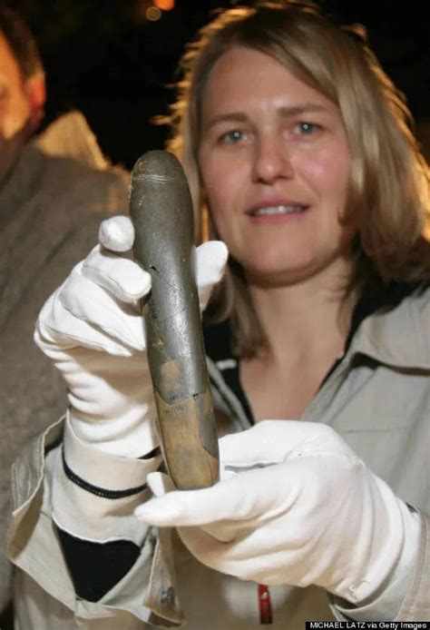 В Германии нашли каменный фаллос возрастом 28 000 лет