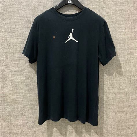 KAOS NIKE AIR JORDAN Fesyen Pria Pakaian Atasan Di Carousell