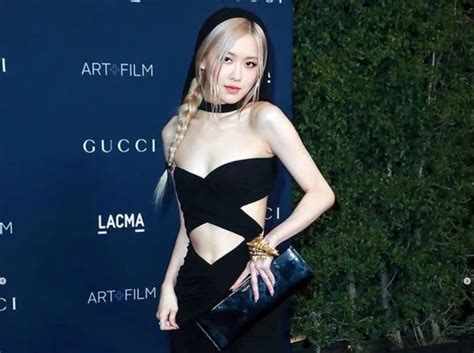 로제 생로랑 가방 연말 파티룩에 어울리는 클러치 가격은 네이버 블로그