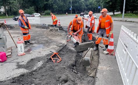 Острівці безепеки та підвищені переходи на яких вулицях Києва з