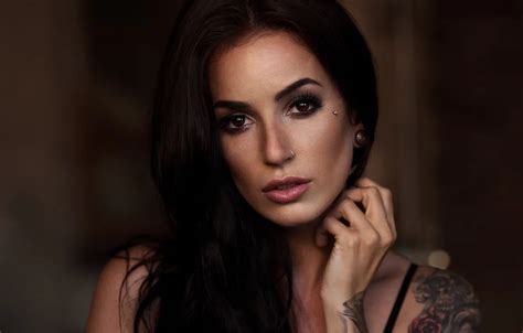 Wallpaper Look Close Up Face Pose Model Hand Portrait Makeup For