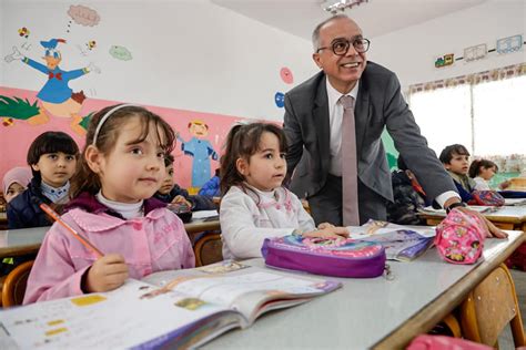 وزارة بنموسى تدعو مسؤوليها إلى تشجيع التلاميذ على ممارسة الغولف