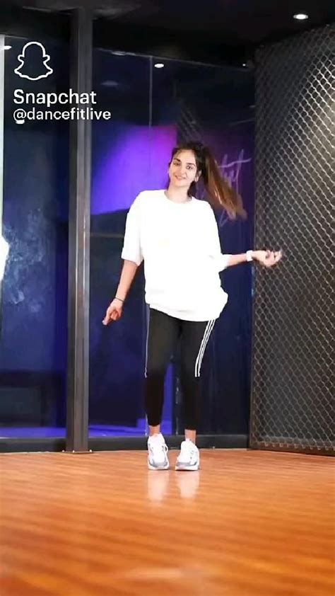 Maine Payal Hai Chhankai Step Up Dance Dance Poses Simple Dance
