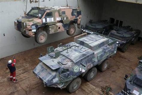 Pin Op Ifv Bushmaster Mrap