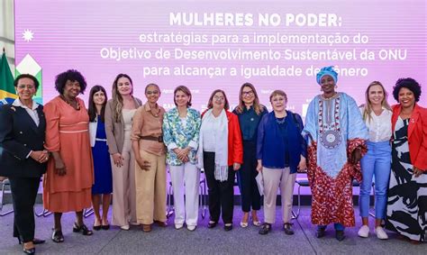Encontro debate desafios para igualdade de gênero na política TVC16