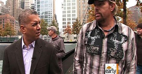 Toby Keith My Calling To Honor Troops Us Cbs News