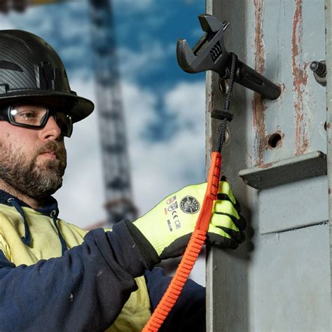 Klein 3239 1 58 X 16 Adjustable Spud Wrench With Tether Hole Bc