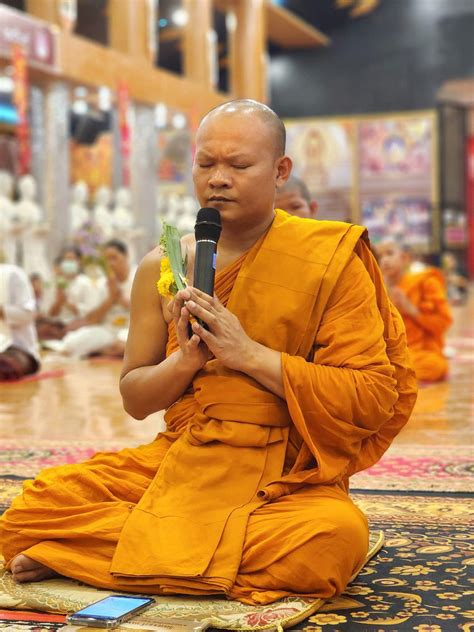 กิจกรรมวันวิสาขะบูชา พิธีเวียนเทียน โรงเรียนวัดสระกำแพงใหญ่ อำเภอ