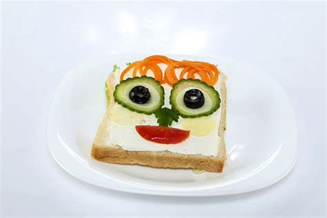 Сандвич със сирене кашкавал и пресни зеленчуци The Catering Company