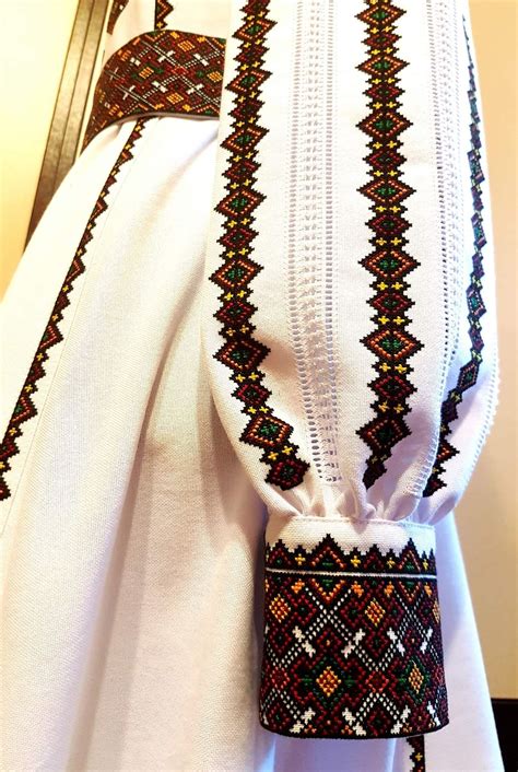 Гуцульські взори | Women embroidered blouse, Fashion dresss, Ukrainian ...