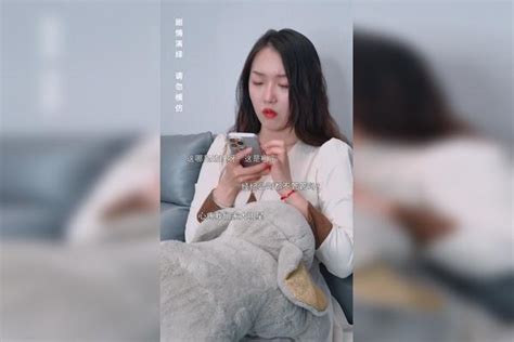 假如你的闺蜜是明星，可以帮你跨门槛追星闺蜜女明星和她的素人闺蜜五黑奶盖沙琪玛正在直播中素人五黑门槛