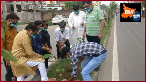 डॉ प्रभात चंद्रा ने पृथ्वी दिवस पर अपने बगीचे में लगाए 1000 पौधों