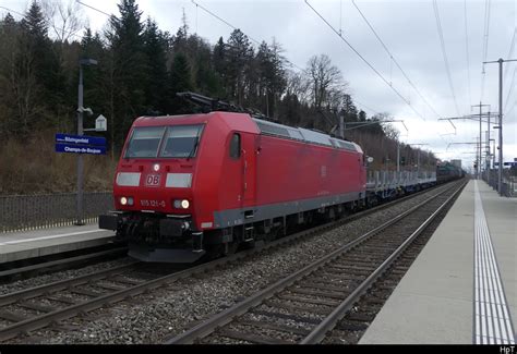 Db 185 126 0 Mit Güterwagen Bei Der Sbb Haltestelle Biel Bözingenfeld