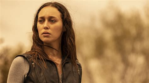 Fear The Walking Dead Season 7b Premiere Talking Walkers Bagpipes