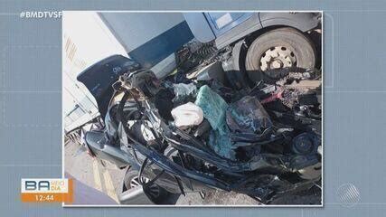 Um adolescente e dois idosos morrem em acidente entre carro e caminhão