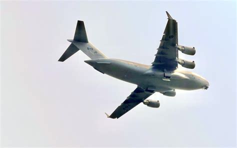 Une Visite Plutôt Rare Et Impressionnante Un C 17 Globemaster Dans Le Ciel De Drummondville