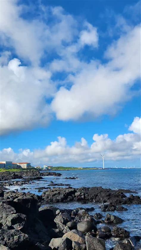 꾸이꾸이 이렇게 예쁜 바닷가 마을이 있다니👍 차로 무심코 지나칠뻔 했는데 혹시나 싶어 가 보니 너무 너무 예쁘당🤩🤩🤩 대정읍 동일1리에 있는 해넘이 마을~~ 일몰도 그리