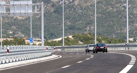 Saobraćaj u BiH odvija se bez zastoja frekvencija vozila umjerenog intenziteta