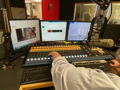 Actor Barry Corbin Kliff Davis The Kliff Davis Show Kliff