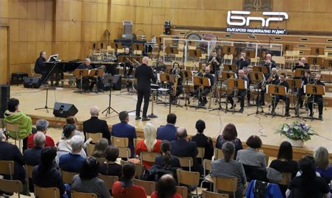 Биг бендът на БНР представя златни български хитове Lupa Bg