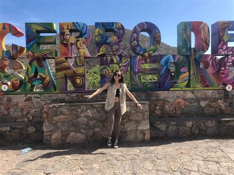 Дебанхі Ескобар «Я збираюся завантажувати фотографії з будь якого місця де я йду це був його