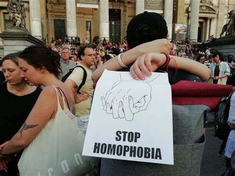 Symbolisch Protest Tegen Homofoob Geweld In Brussel Linkse