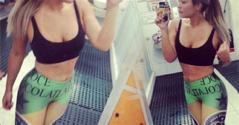 Mais Magra Geisy Arruda Veste Top E Mostra Cintura Fina