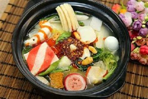 砂锅麻辣烫底料配方砂锅底料正宗配方砂锅底料熬制大山谷图库
