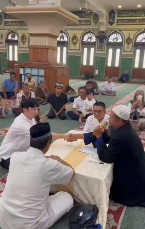 7 Potret Prewedding Putri Helmy Yahya Dengan Pria Asal Korea
