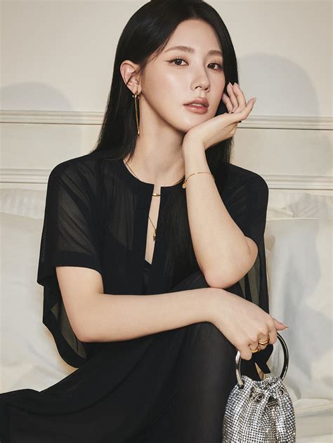 여자 아이들 미연 매혹적인 봄 스타일 패션서울
