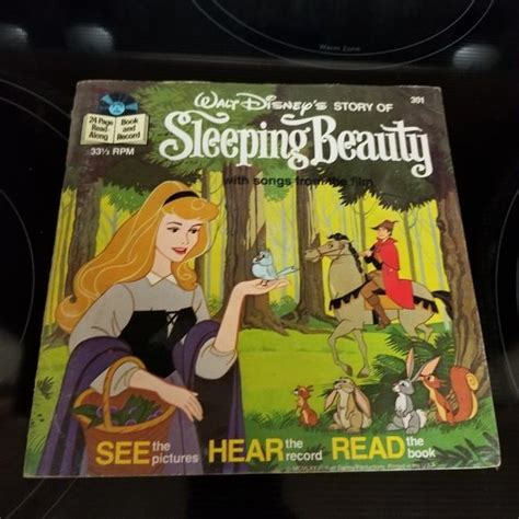 Vintage 1977 Walt Disneys Story Of Sleeping Beauty Read Along Book