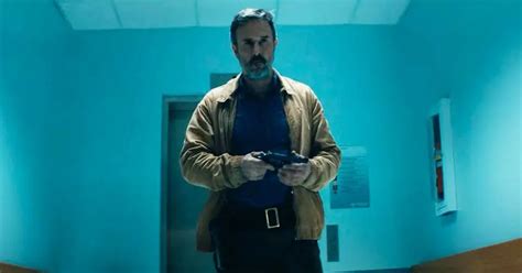 Scream 8 Scenes That Prove Dewey Riley Is The Franchises Best Character