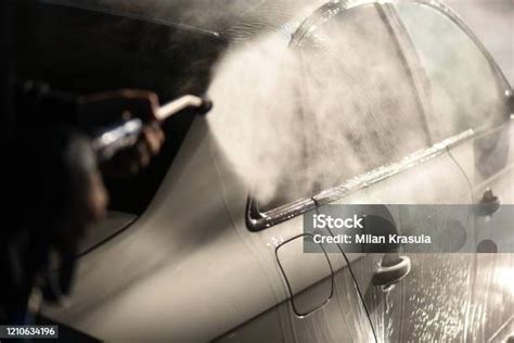 가압 워터 제트와 수동 세차 세차장에 대한 스톡 사진 및 기타 이미지 세차장 스포츠 비누 Istock