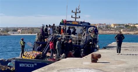 Migranti Record Di Arrivi A Lampedusa Oltre Duemila In 24 Ore