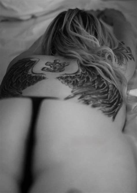 Squirting Milf Is Playing With Herself Amateur Porn Feat