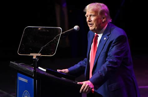 ‘in A Pickle Trumps Loyalty Pledge Criticism Poses Gop Problems
