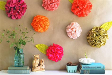 Cheerful Wall Decor Ideas With Paper Flowers