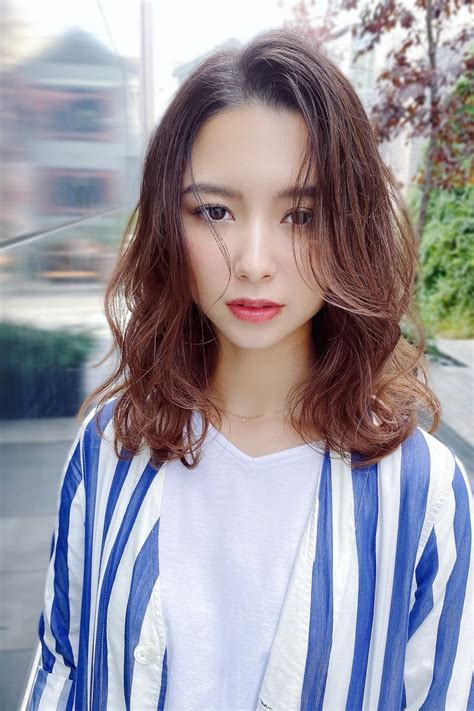 韓国風ヘアは前髪なしで大人っぽく♡今すぐマネしたいスタイル大全｜ホットペッパービューティーマガジン