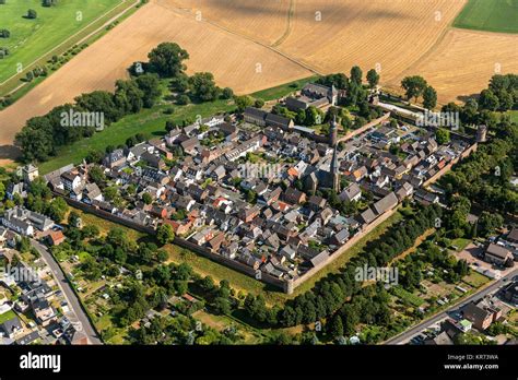 Dormagen Zons, Hist. Old town with castle, city wall, windmill ...