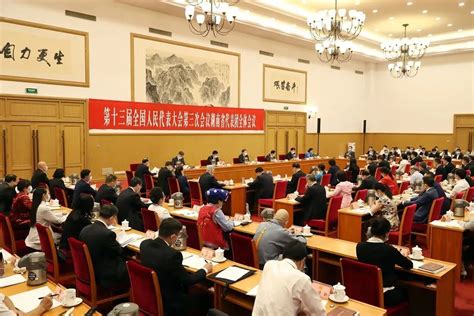两会校友之声全国人大代表周清和：推动轨道交通装备产业链高质量发展 华东交通大学新闻网