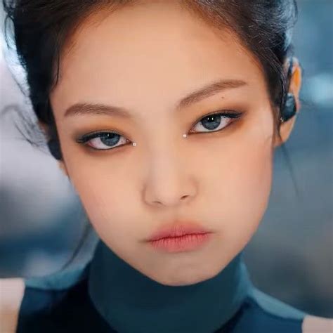 blackpink icons jennie lisa rose jisoo kill this love Lisa Rosé Jennie