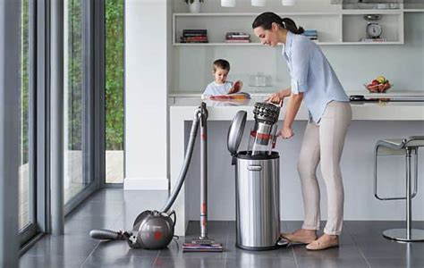 Круглый пылесос Dyson купить и цена | Goodsi.ru