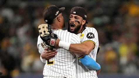 Fernando Tatis Jr Sends Padres Fans Into Frenzy With Long 2 Run Home
