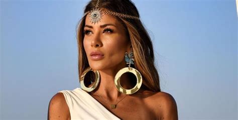 Весняні аксесуари які прекраси будуть в тренді весною 2024 фото