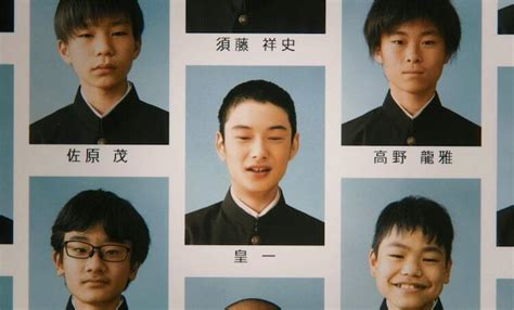 半目の岡田将生＆制服姿の清原果耶捉えた「1秒先の彼」本編映像が解禁 ぴあ映画
