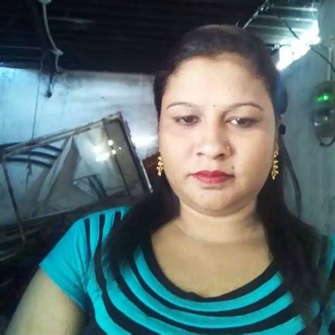 কে আপন কে পর Dhaka